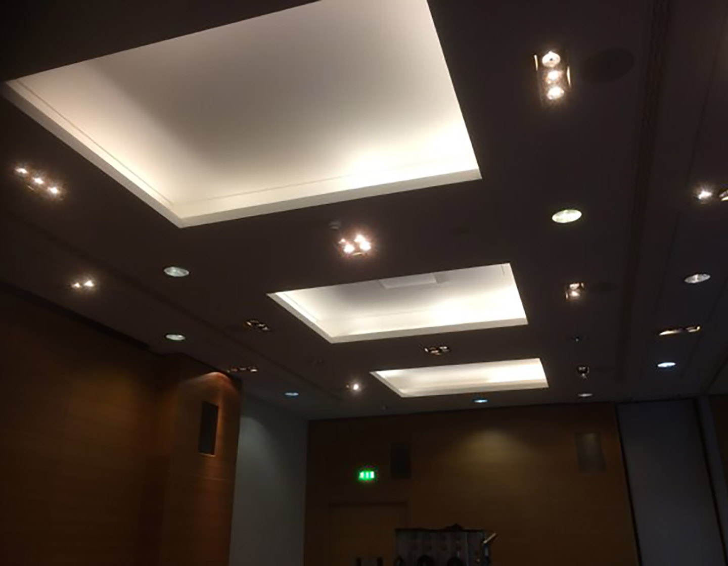 Radisson Blu Stansted | Hotel LED installation cuts costs over 75%
