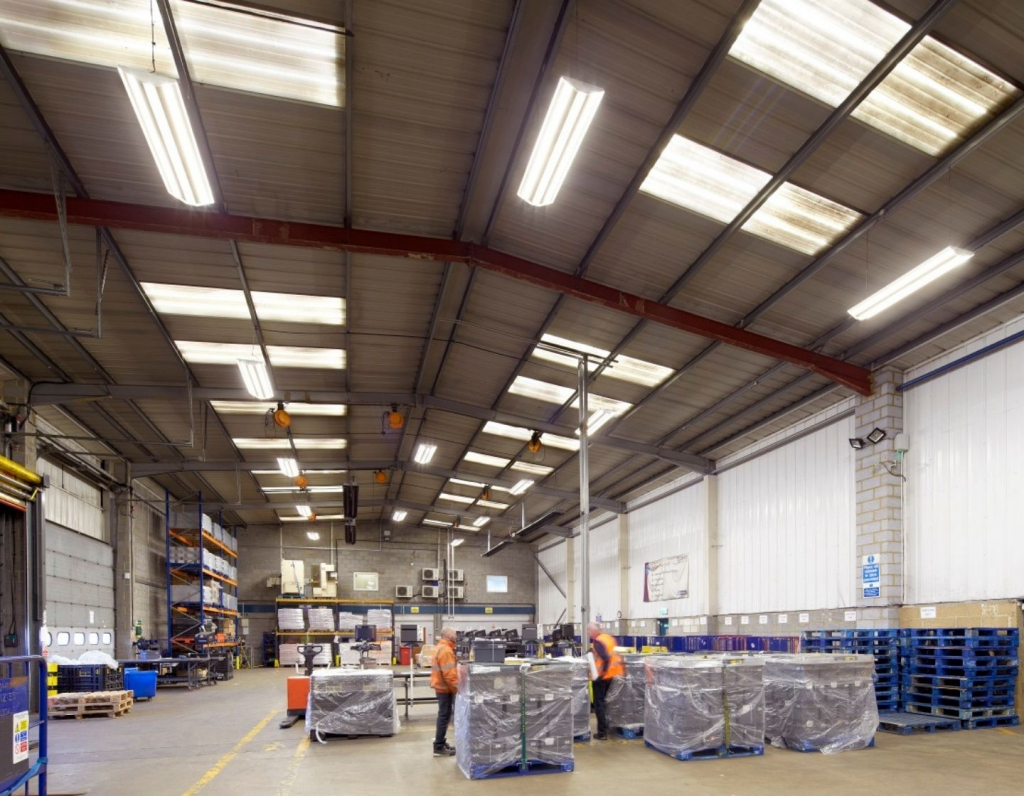 Benefits of LED warehouse lighting | SaveMoneyCutCarbon