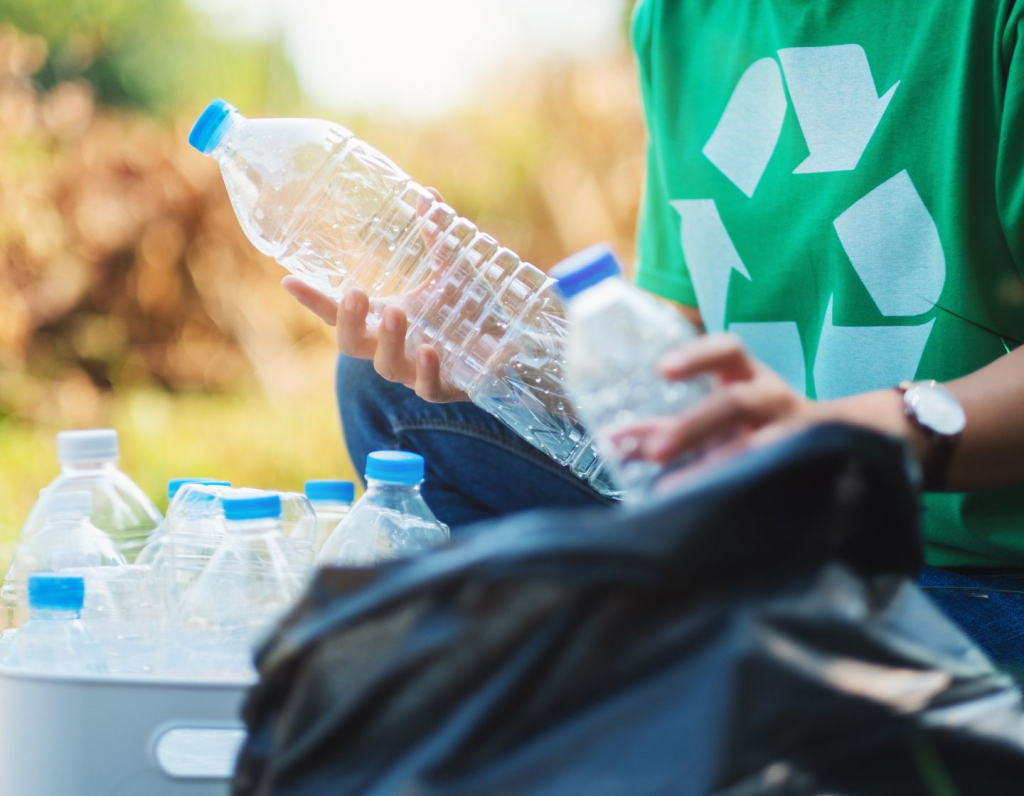 Easy ways to beat plastic pollution