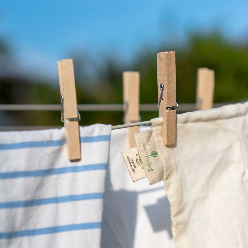 ecoLiving Wooden Clothes Pegs | 20 Pack