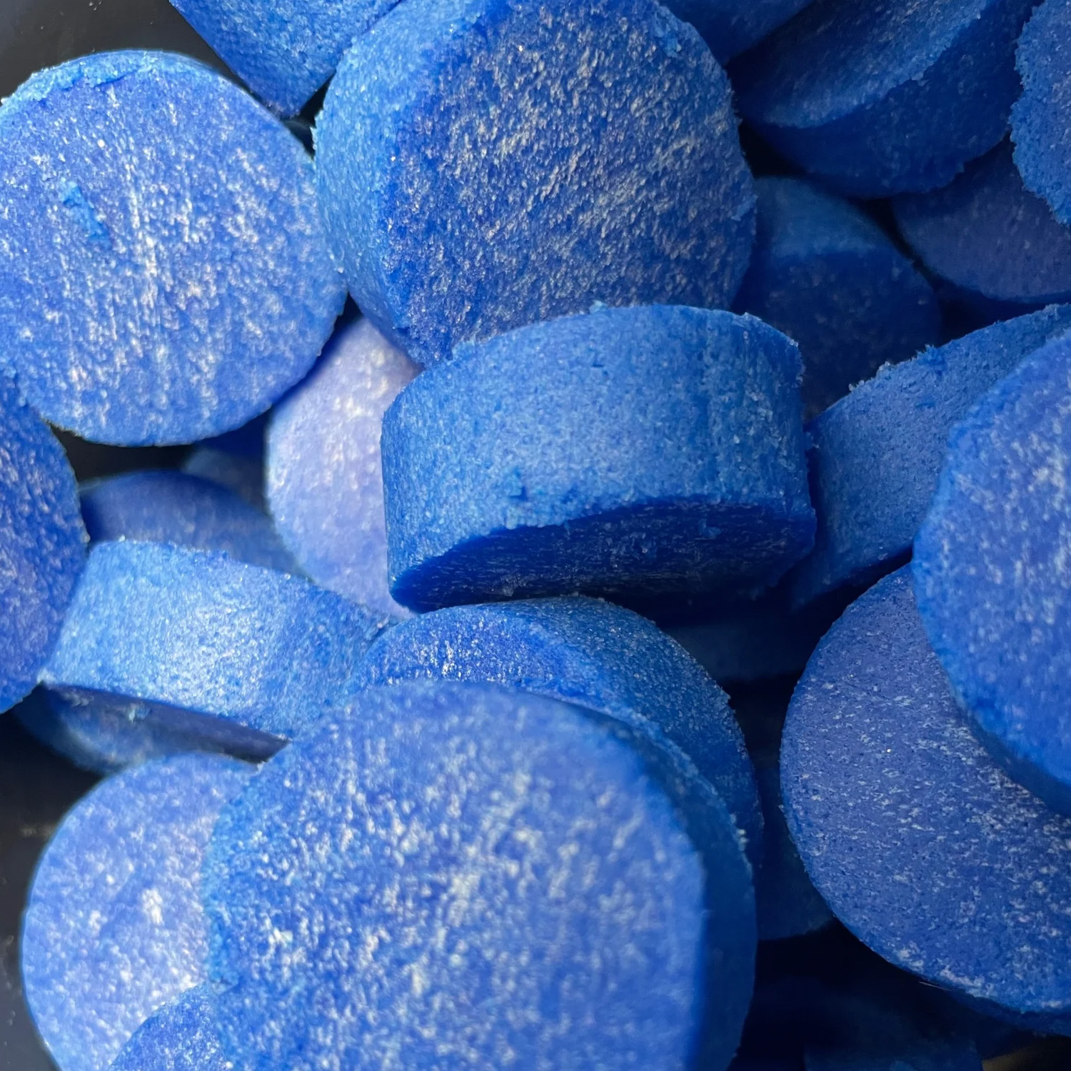 Delphis Eco Commercial Bio Urinal Blocks | 1 x 50 Blocks